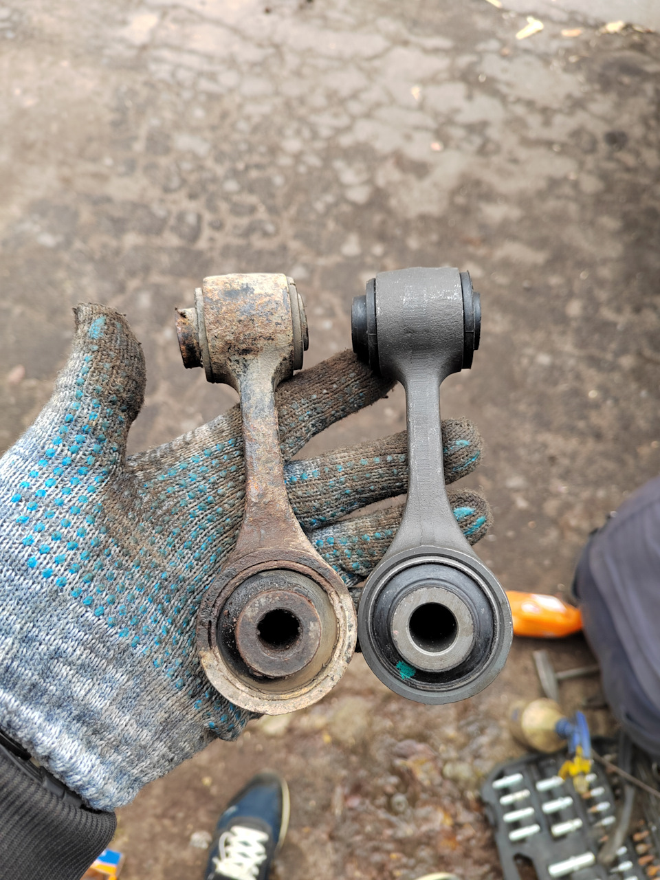 316,9 тыс. км. — Ступичные, втулки и стойки стабилизатора — Toyota Land ...