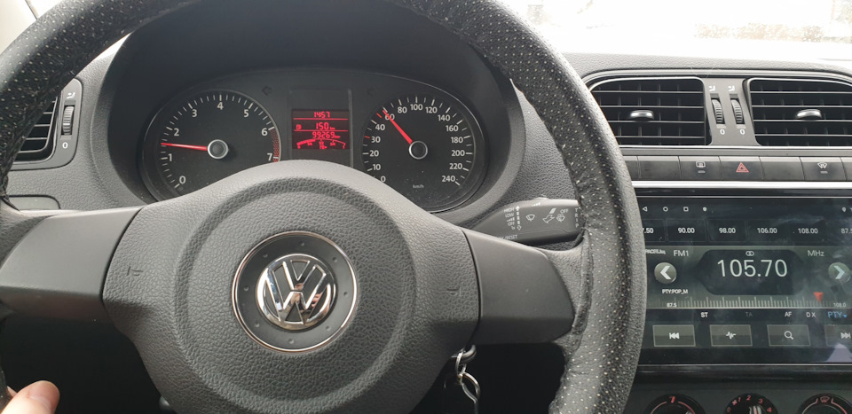 Новая магнитола + камера — Volkswagen Polo Sedan, 1,6 л, 2013 года | тюнинг | DRIVE2