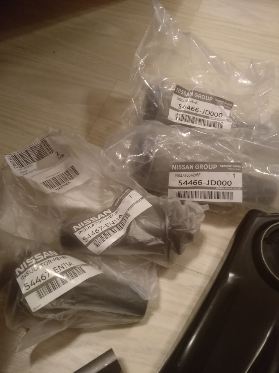 54466JD000 Сайлентблок NISSAN INFINITI | Запчасти на DRIVE2