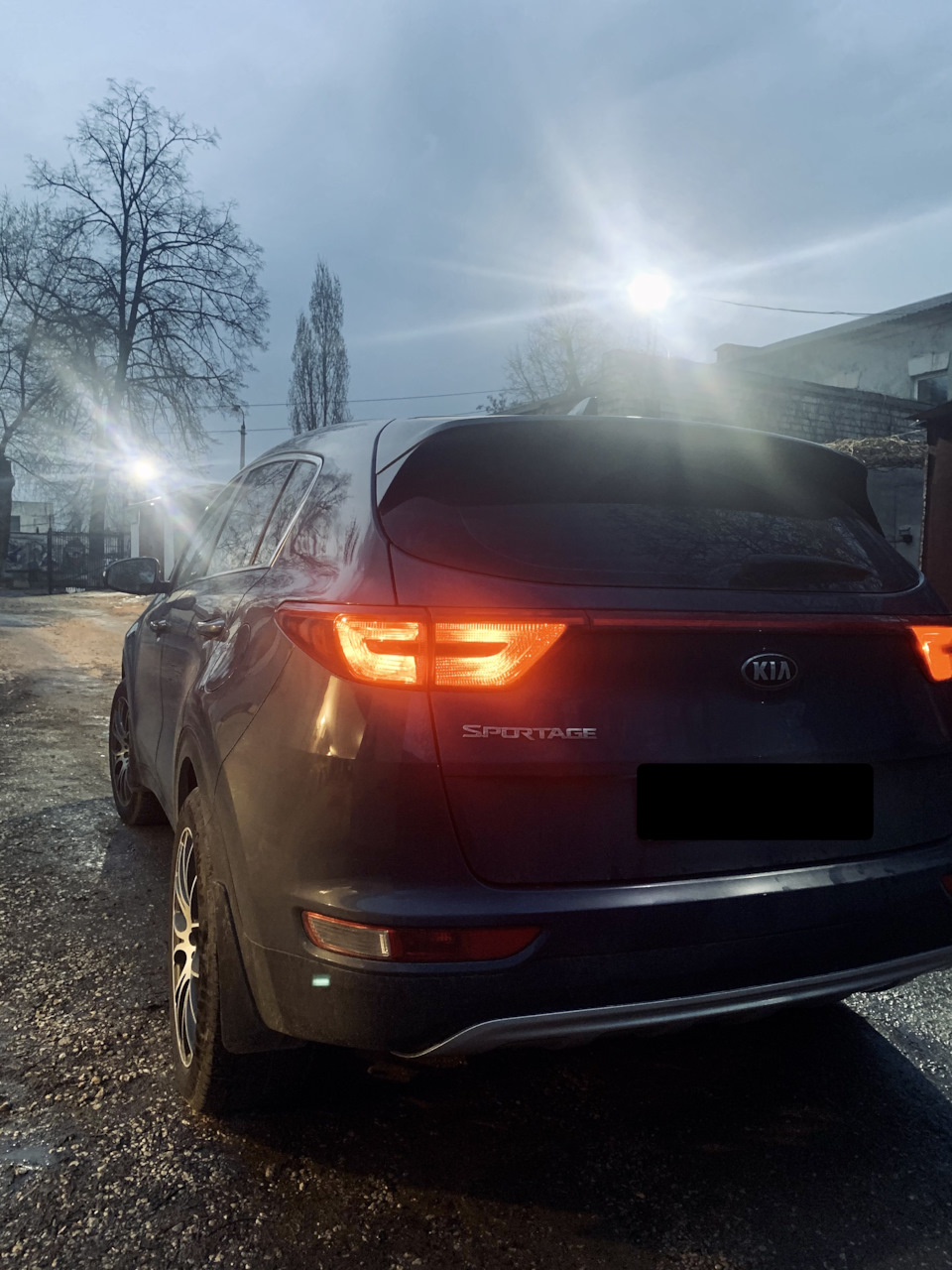 Установка накладки заднего бампера — KIA Sportage (4G), 2 л, 2017 года ...