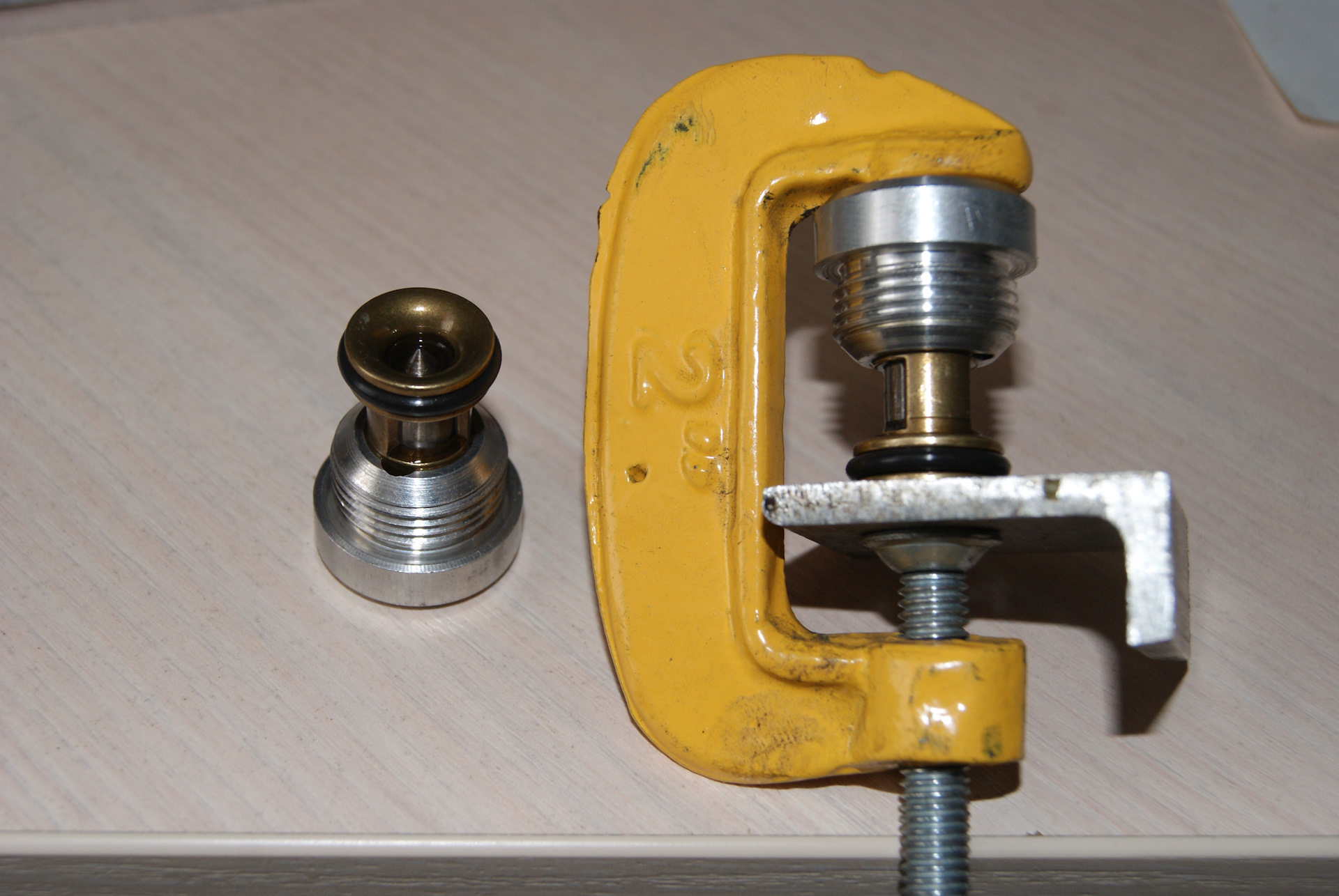 РЕСТАВРАЦИЯ МАСЛЯНЫХ РЕДУКЦИОННЫХ КЛАПАНОВ VAG 059 103 175 F — Audi A6 ...