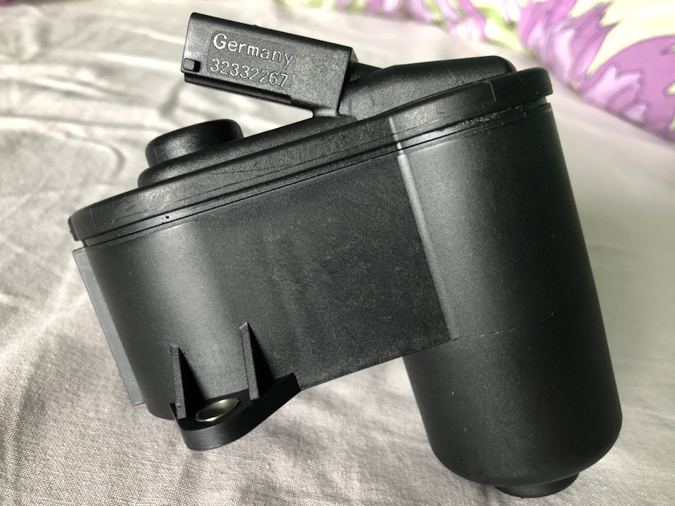 32332267 Б/у Суппорт задний левый VAG | Запчасти на DRIVE2