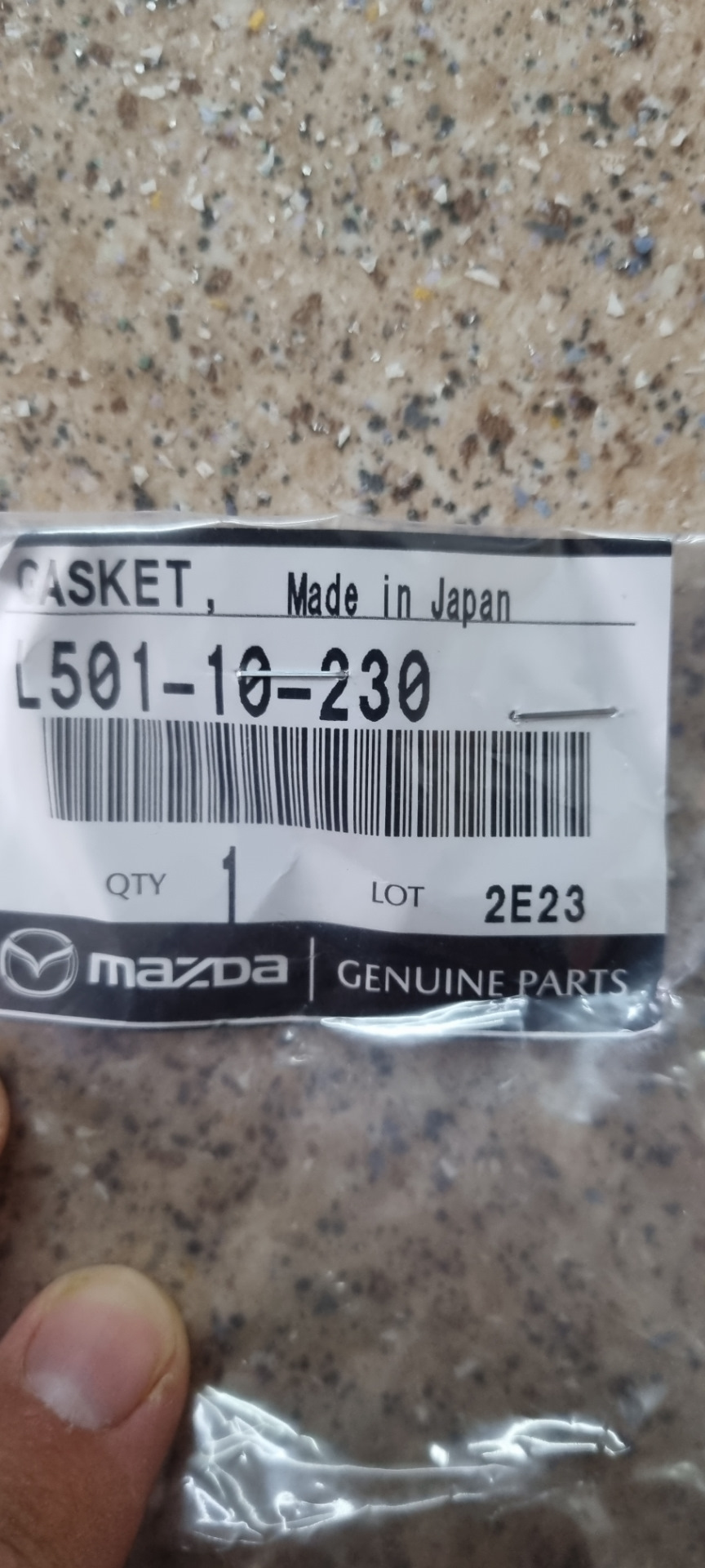 L50110230 Прокладка клапанной крышки Mazda | Запчасти на DRIVE2