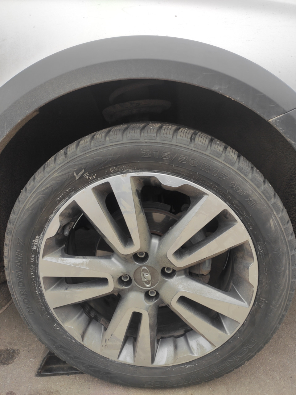 Переобулся 215/50 р17 — Lada Vesta SW Cross (1G), 1,8 л, 2021 года | шины | DRIVE2