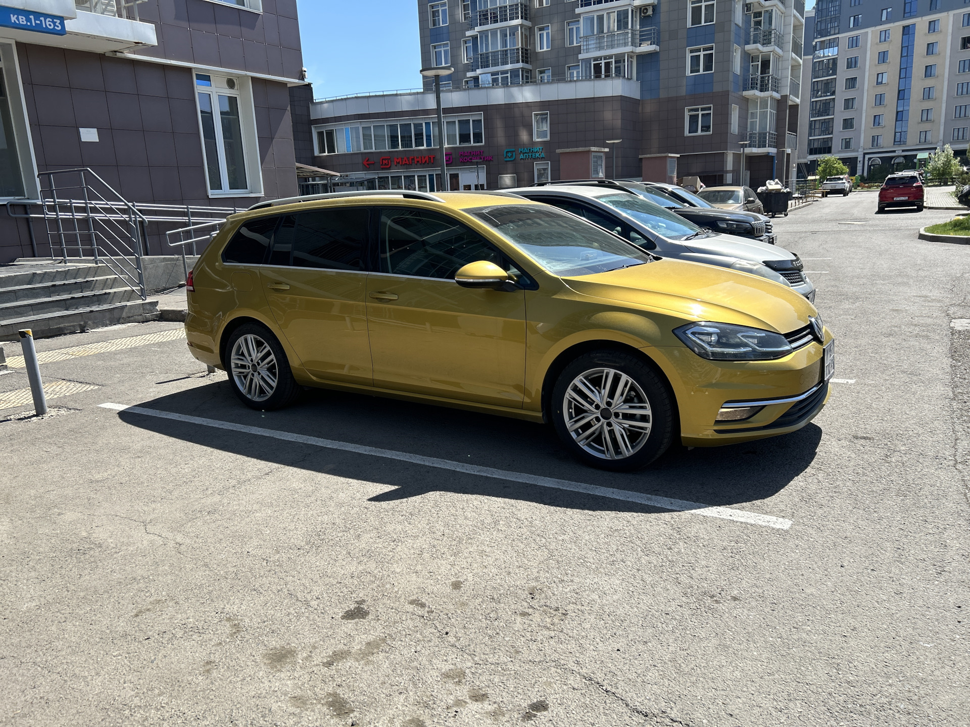 Скоро лето — Volkswagen Golf Variant (Mk7), 1,4 л, 2017 года | шины ...