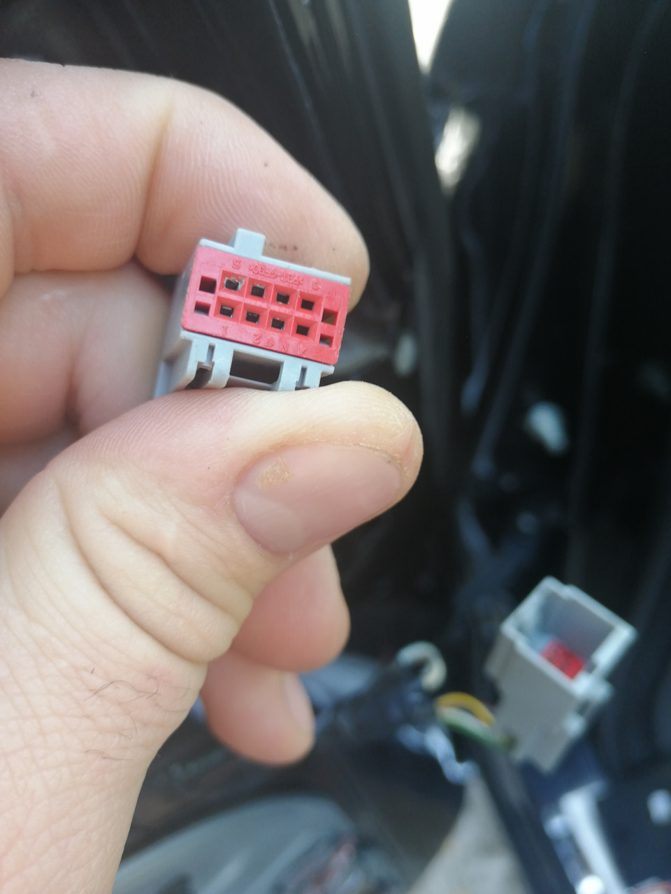 Не работает(глюк) подогрева и повторителя зеркала водительской двери ...