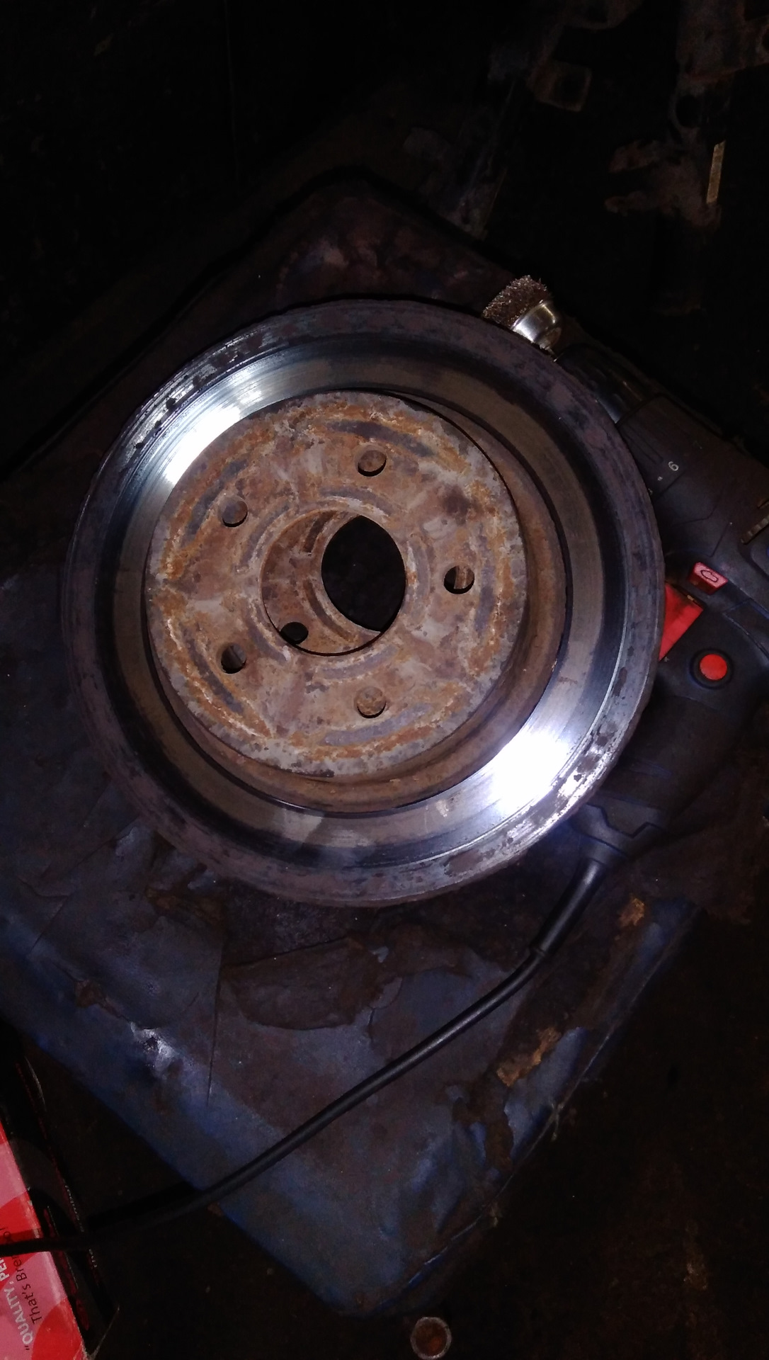 Замена передних стоек, задних тормозных дисков и колодок. — Ford Kuga ...