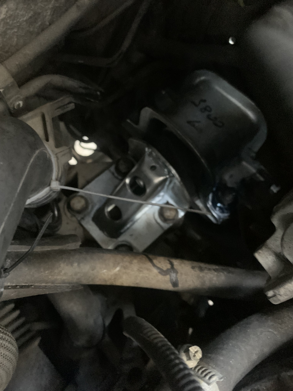 Помпа, опоры двс, манжеты под форсунками . — Peugeot Boxer (2G), 2,2 л ...