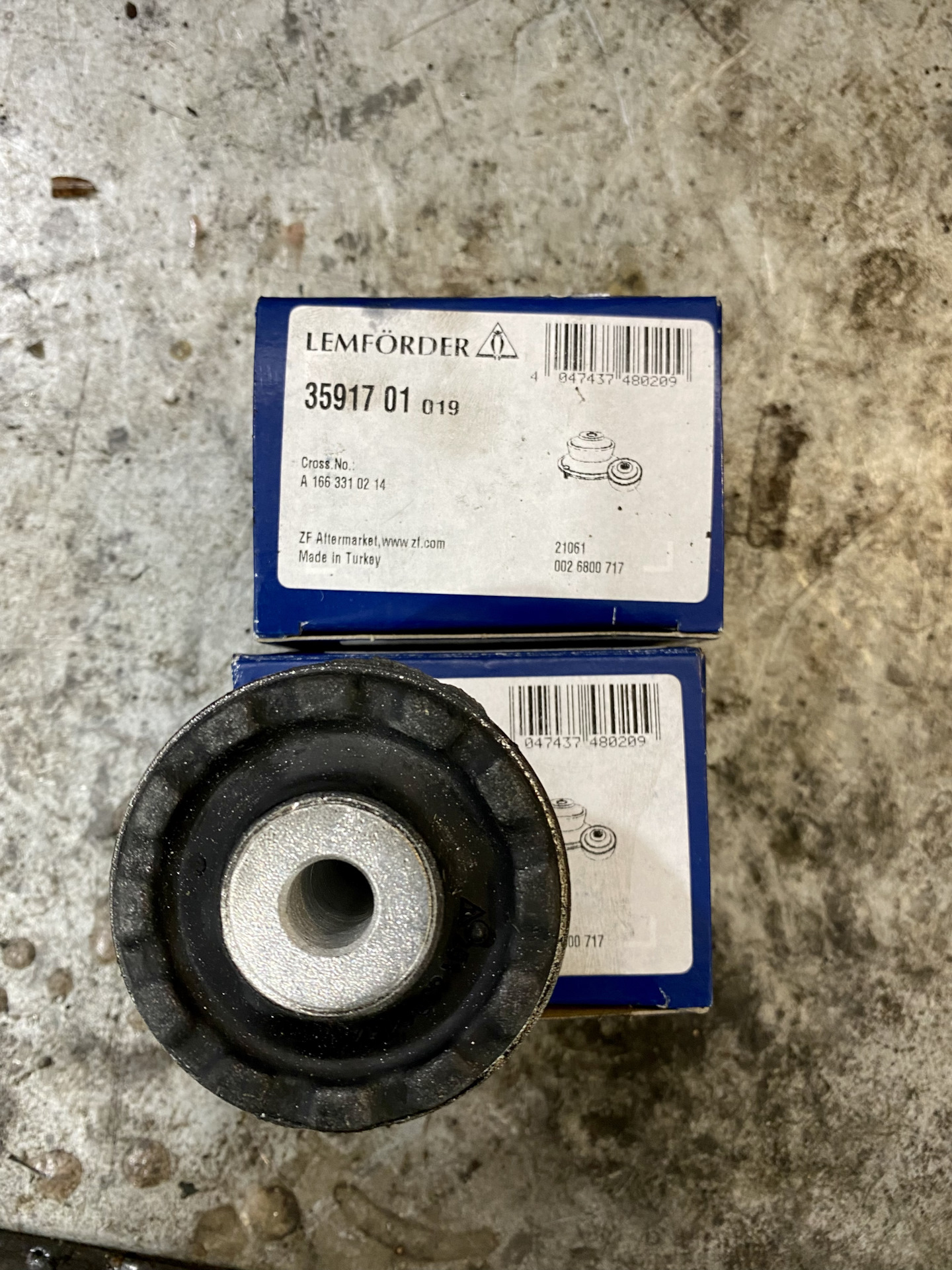 Сайлентблоки верхних рычагов X164 — Mercedes-Benz GL-Class (X164), 5,5 ...