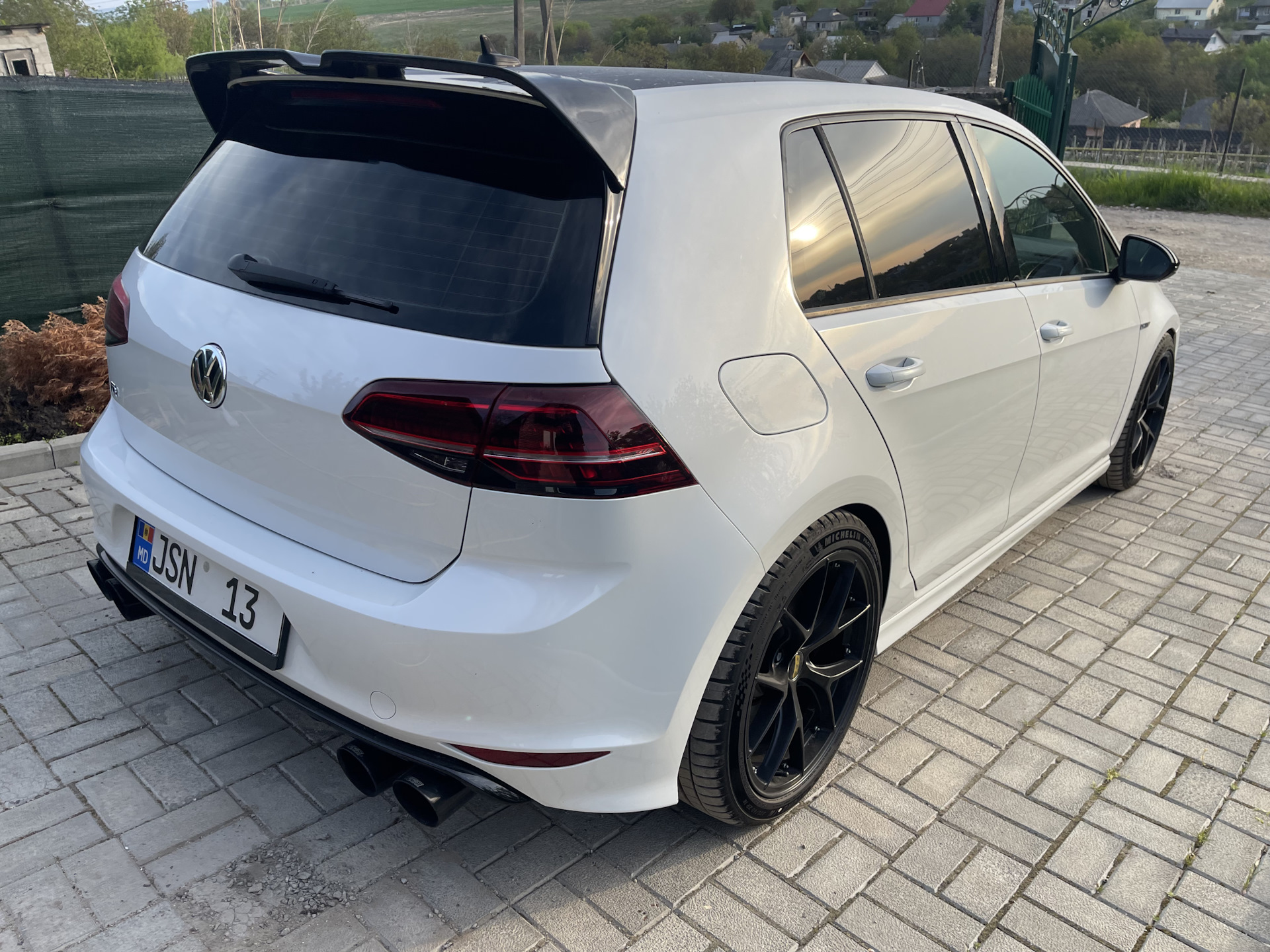 Новый спойлер — Volkswagen Golf R Mk7, 2 л, 2015 года | аксессуары | DRIVE2