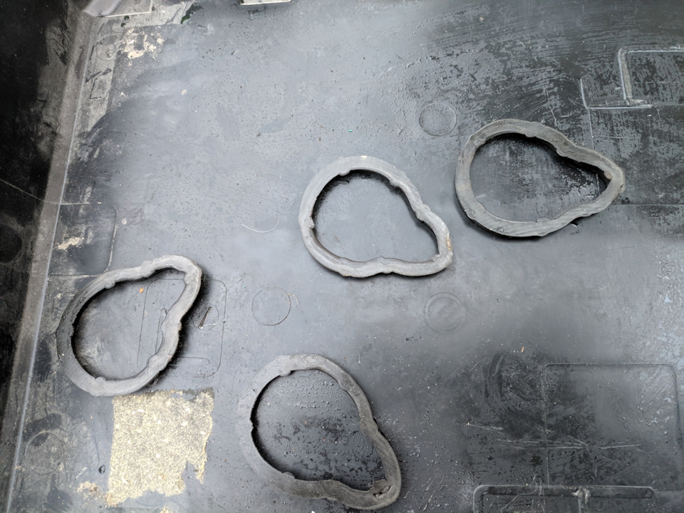 Замена резинок на впускном коллекторе и дроссельной заслонке — Renault ...