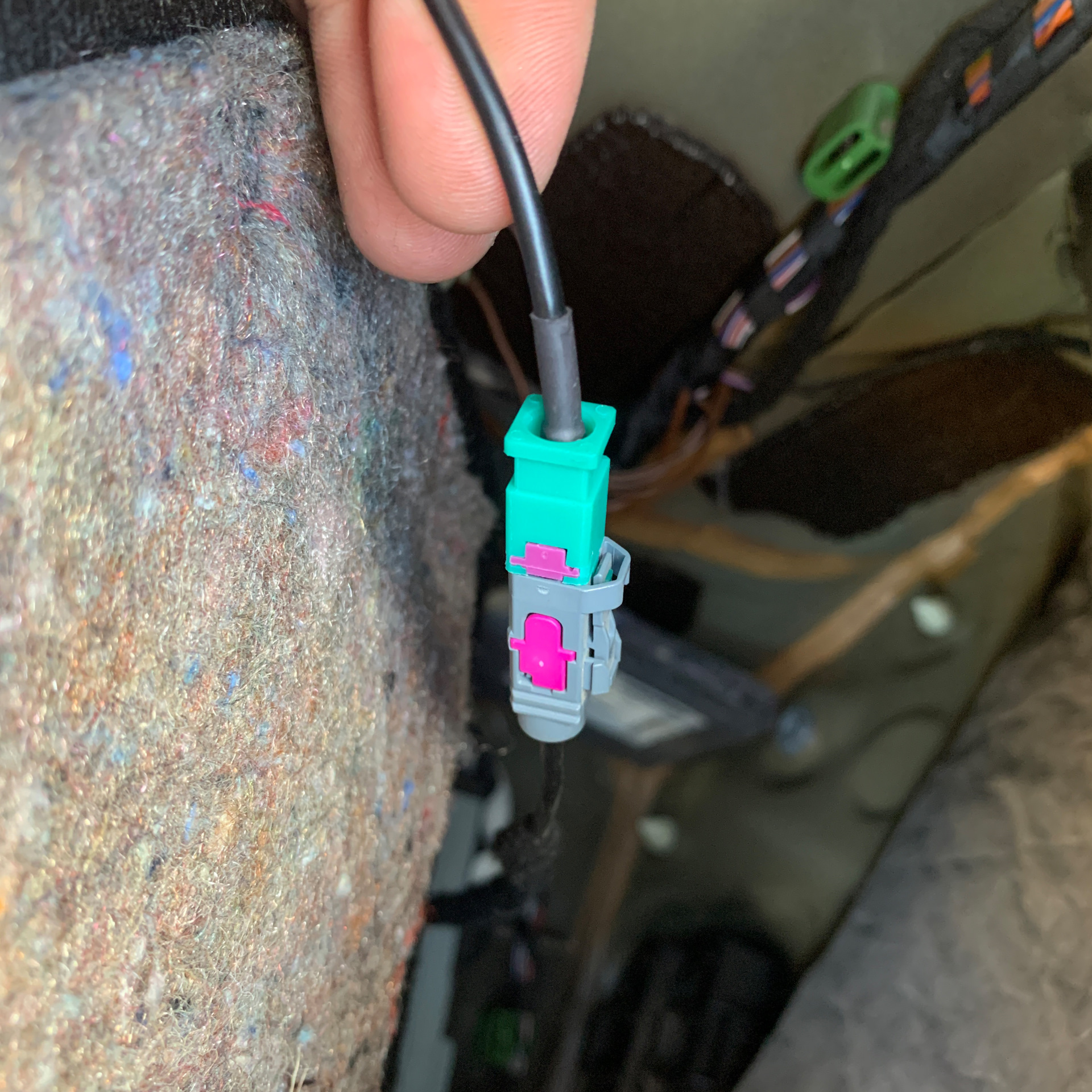 №16 / RCD 440 PRO + штатная OEM камера в значке, работает! — Volkswagen ...