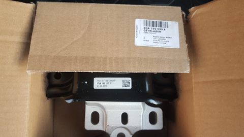 5QA199555F Подушка (опора) КПП VAG | Запчасти на DRIVE2