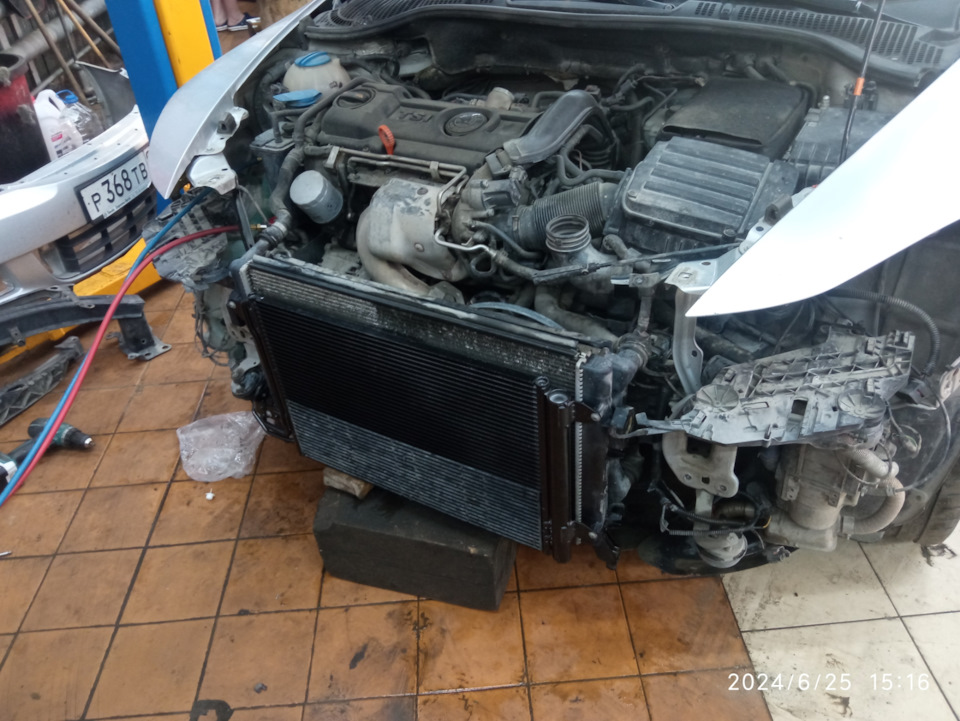 Замена радиатора кондиционера — Skoda Octavia A5 Mk2 1 4 л 2010 года