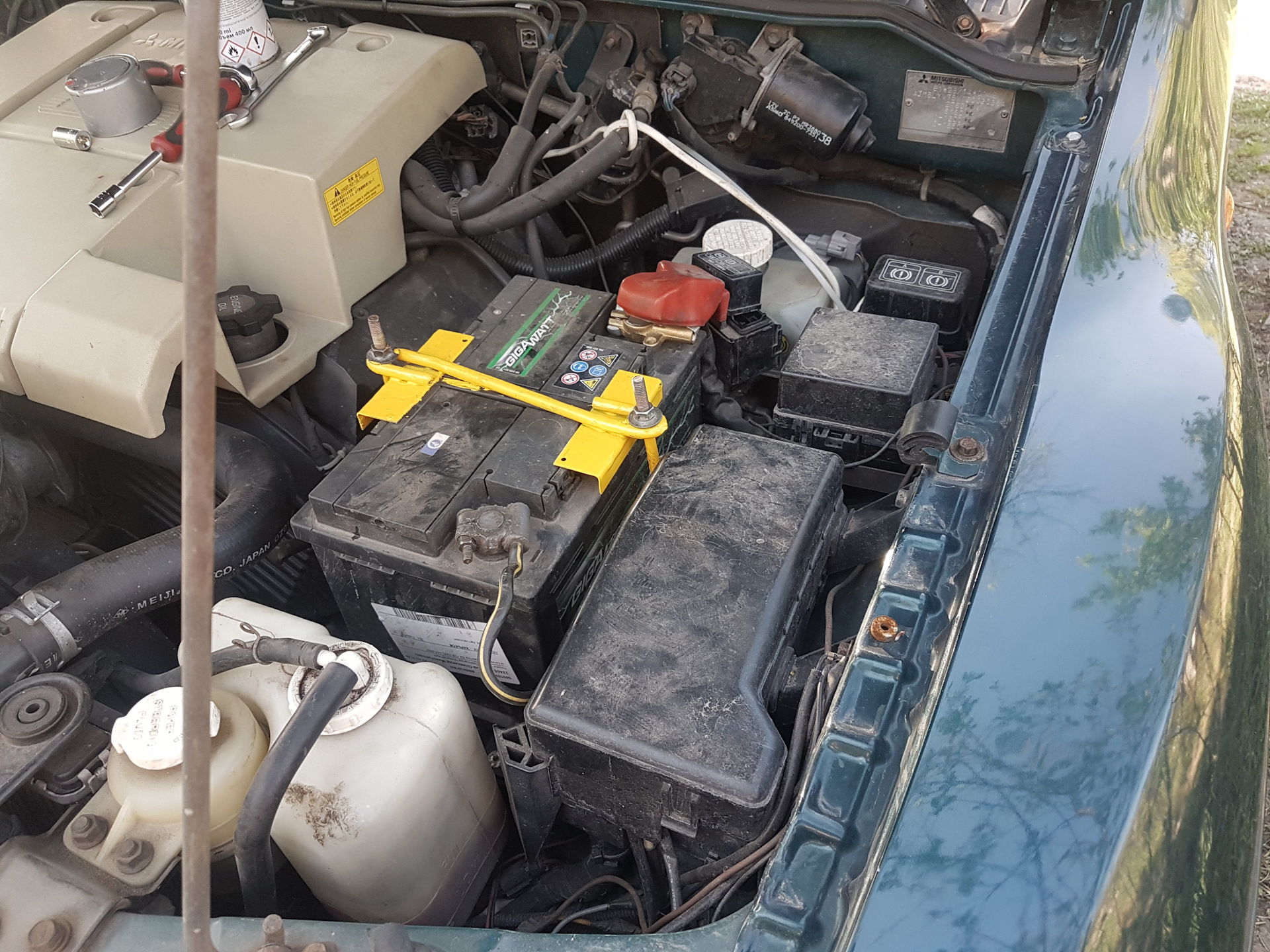 Новая подставка под аккумулятор и крепление аккумулятора — Mitsubishi ...