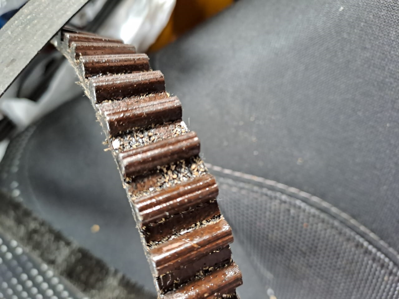 Замена ремня ГРМ — Peugeot 308 (2G), 1,2 л, 2015 года | плановое ТО ...