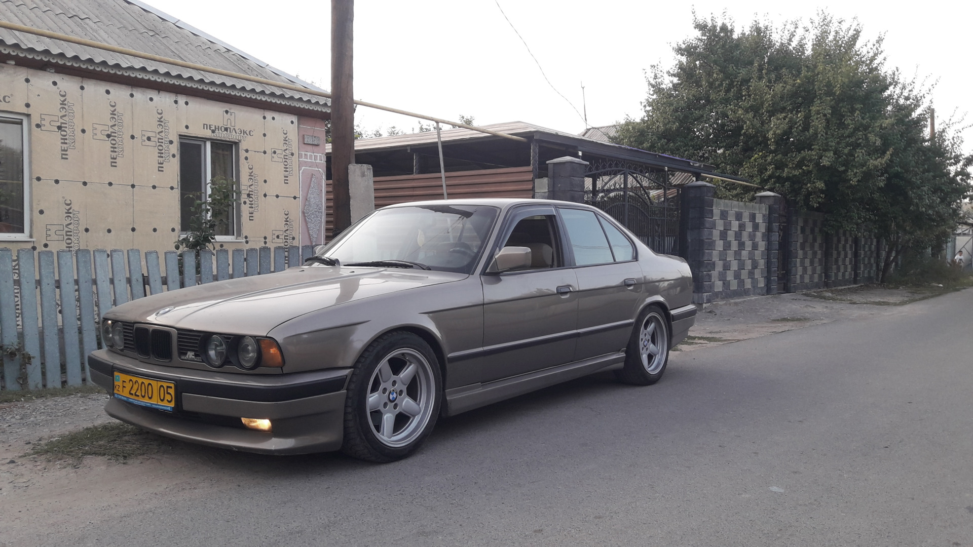 BMW 5 series (E34) 2.5 бензиновый 1990 | Kalahari Beige Metallik на DRIVE2