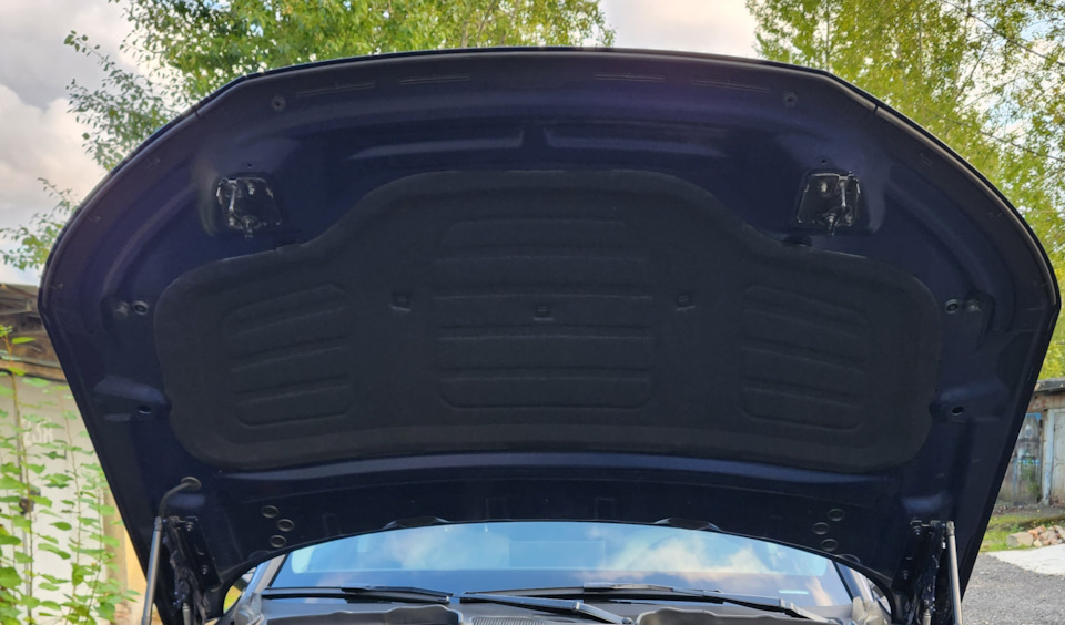 Доложим в комплектацию. Изоляция на капот. — Audi Q5 (2G), 2 л, 2021 ...