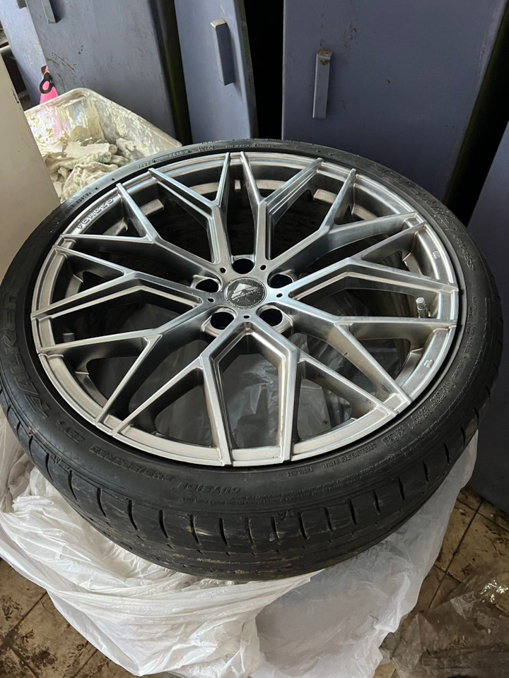 Литые диски 5Jx20 5x112 на Volkswagen Passat B8, Volkswagen Tiguan (2G ...