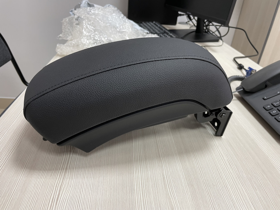 Высокий подлокотник — KIA Sportage (2G), 2 л, 2010 года | аксессуары ...