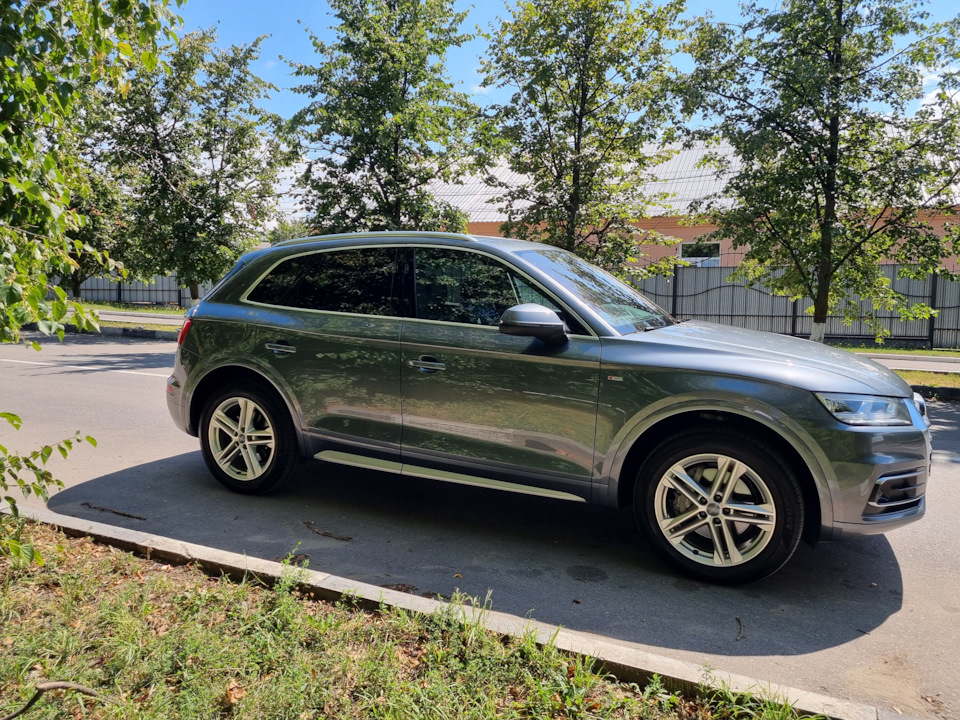 S-Line на руль & шумоизоляция капота = химчистка — Audi Q5 (2G), 2 л ...