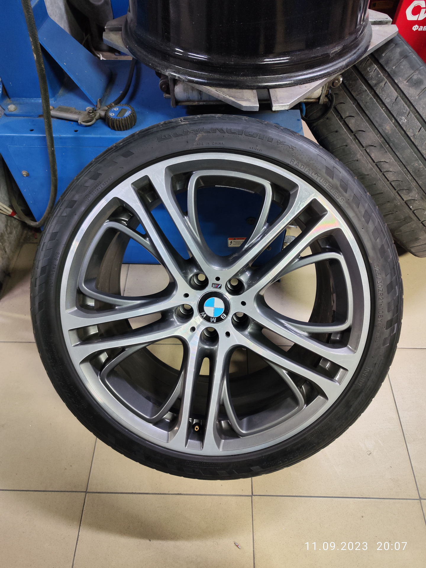 Колеса R21 310 стил на месте — BMW X5 (E70), 3 л, 2008 года | колёсные ...