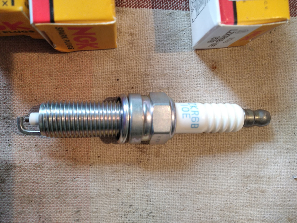 И снова свечи зажигания. NGK LZKR6B-10E — Hyundai Solaris (1G), 1,6 л ...