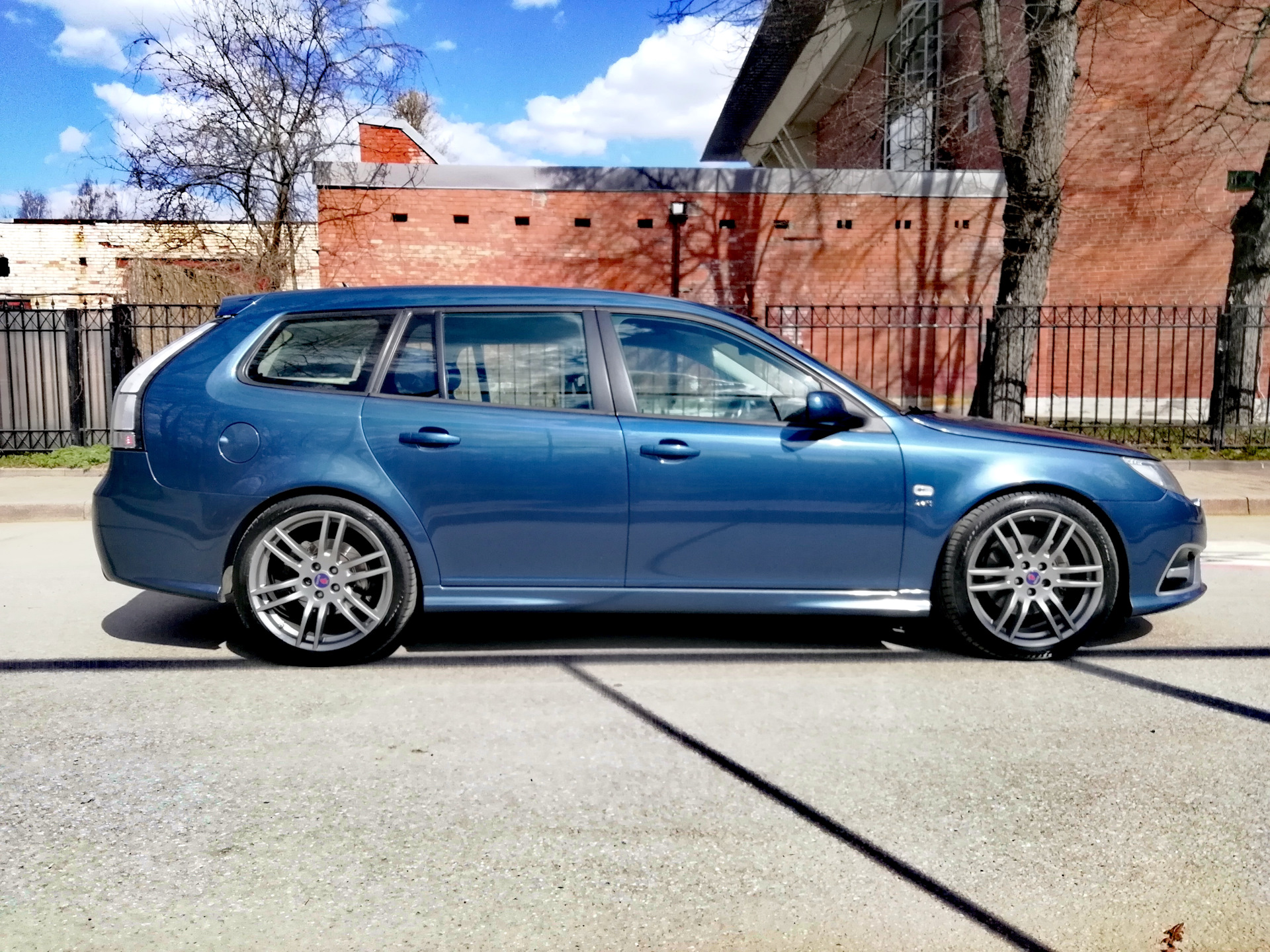 Hirsch Performance twin 6-spoke wheels // Gislaved UltraSpeed 235/40/19 ...