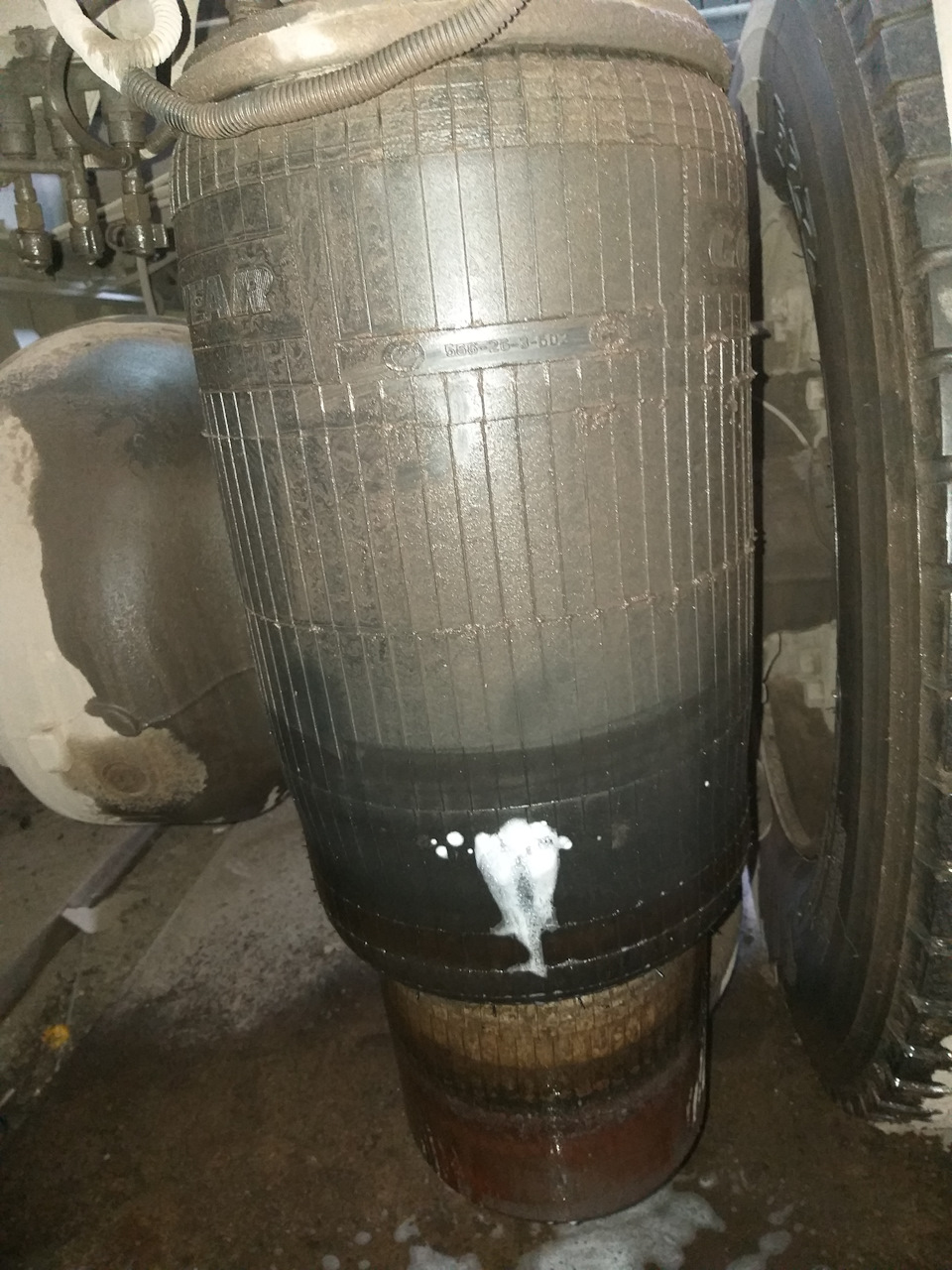 Замена подушки — Renault Premium 450 DXI, 1,1 л, 2013 года | своими ...