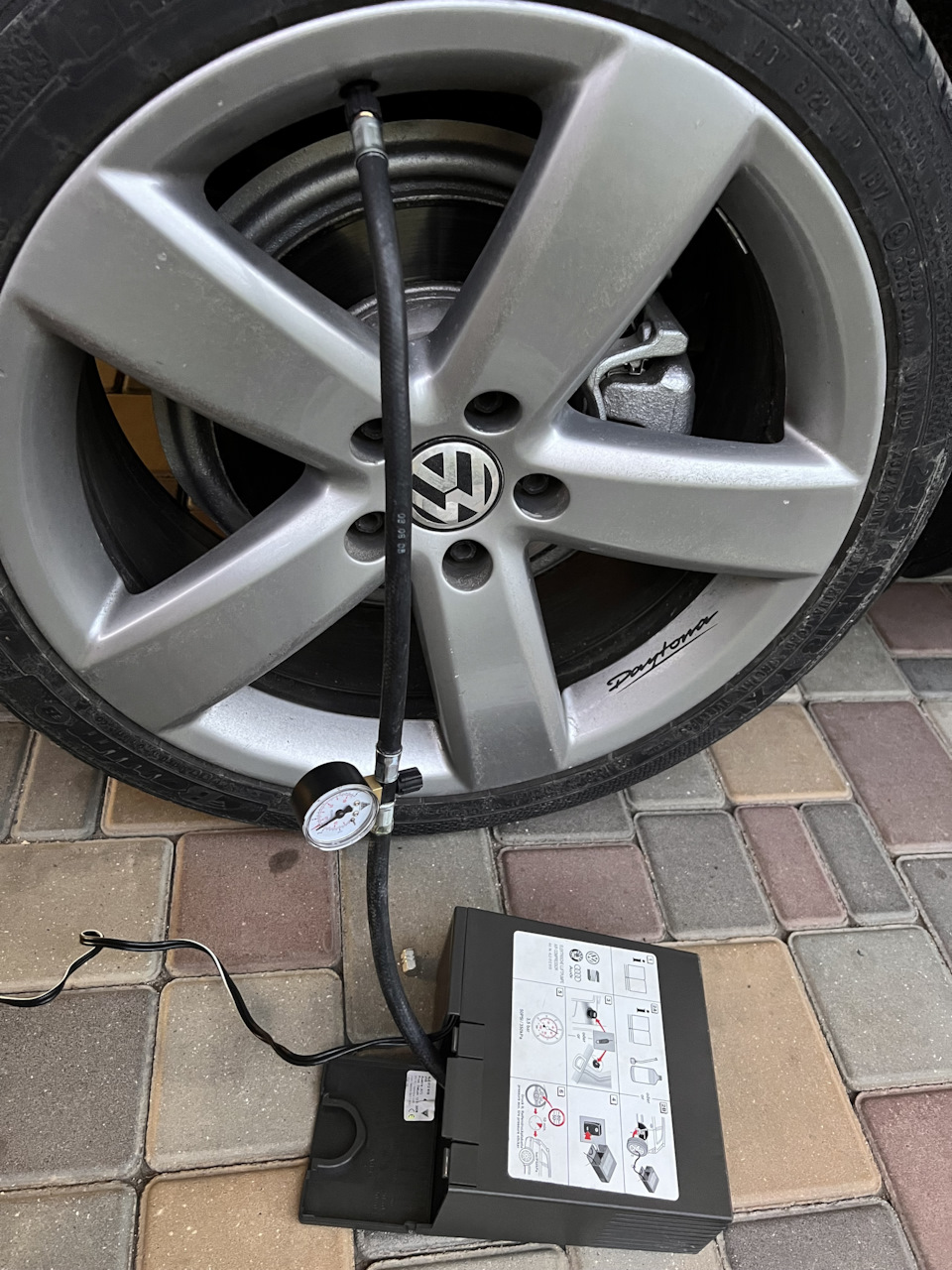 Воздушный компрессор VAG — Volkswagen Passat Variant (B6), 1,9 л, 2007 года | просто так | DRIVE2