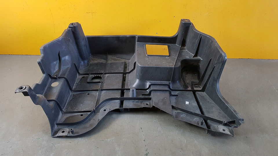 Пыльник днища. — Toyota Corolla (160), 1,6 л, 2018 года | аксессуары ...