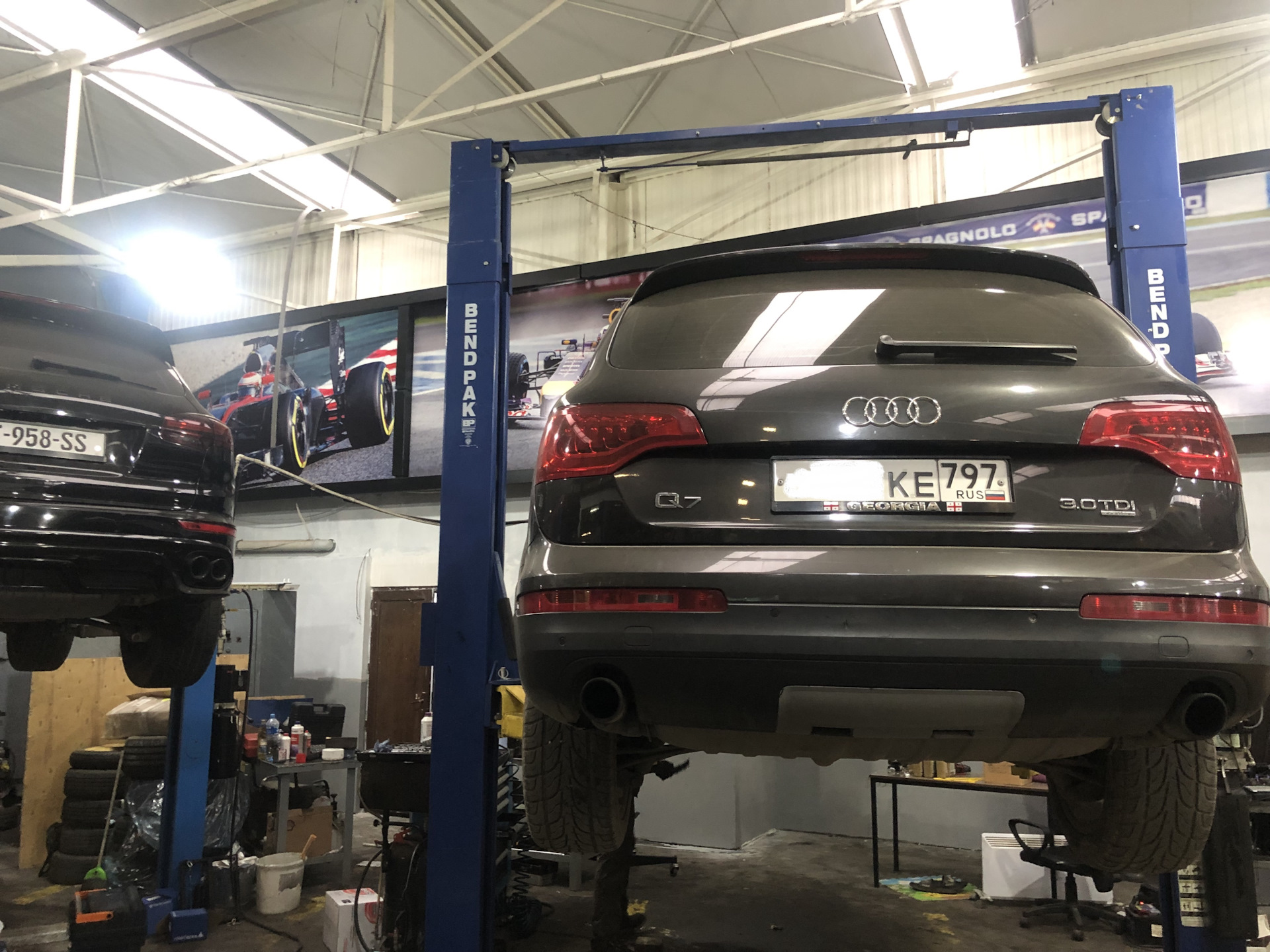 ЗАМЕНА ЛЕВОГО ПОДШИПНИКА СТУПИЦЫ ПЕРЕД — Audi Q7 (1G), 3 л, 2006 года ...