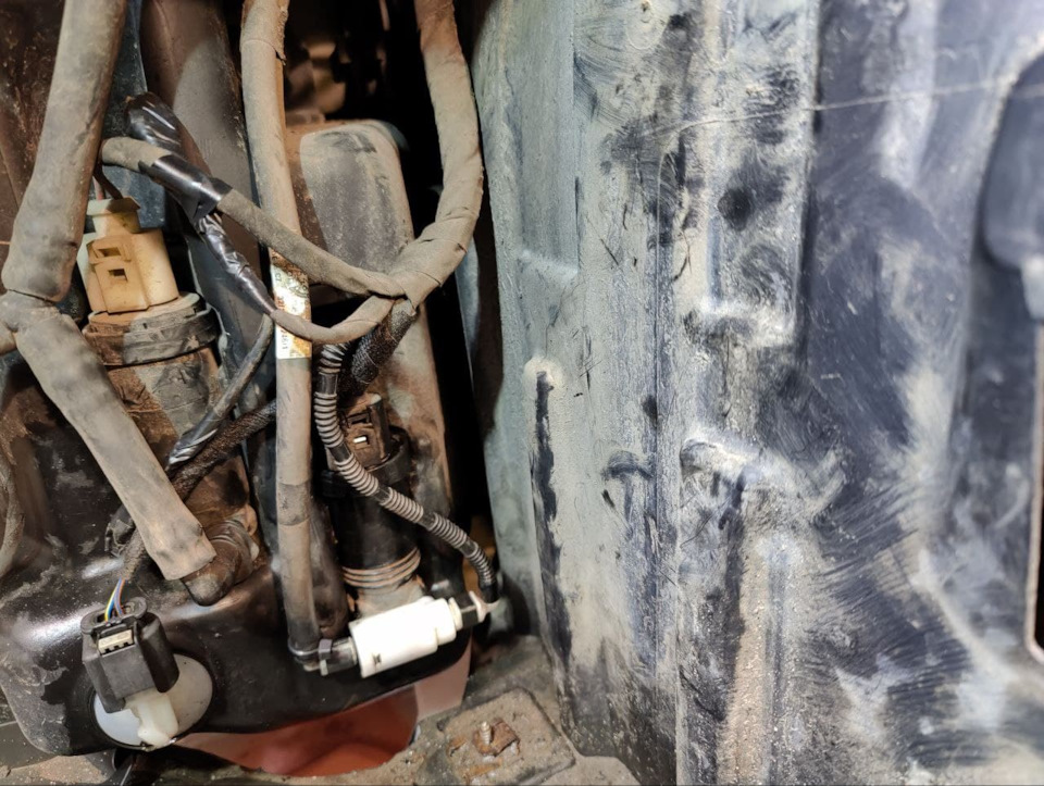 Ремонт: Подогрев шланга форсунок омывателя стекла — Mercedes-Benz B ...