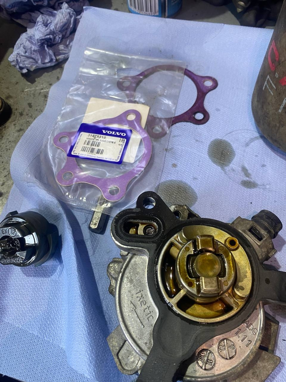 31375310 Прокладка вакуумного насоса Volvo | Запчасти на DRIVE2