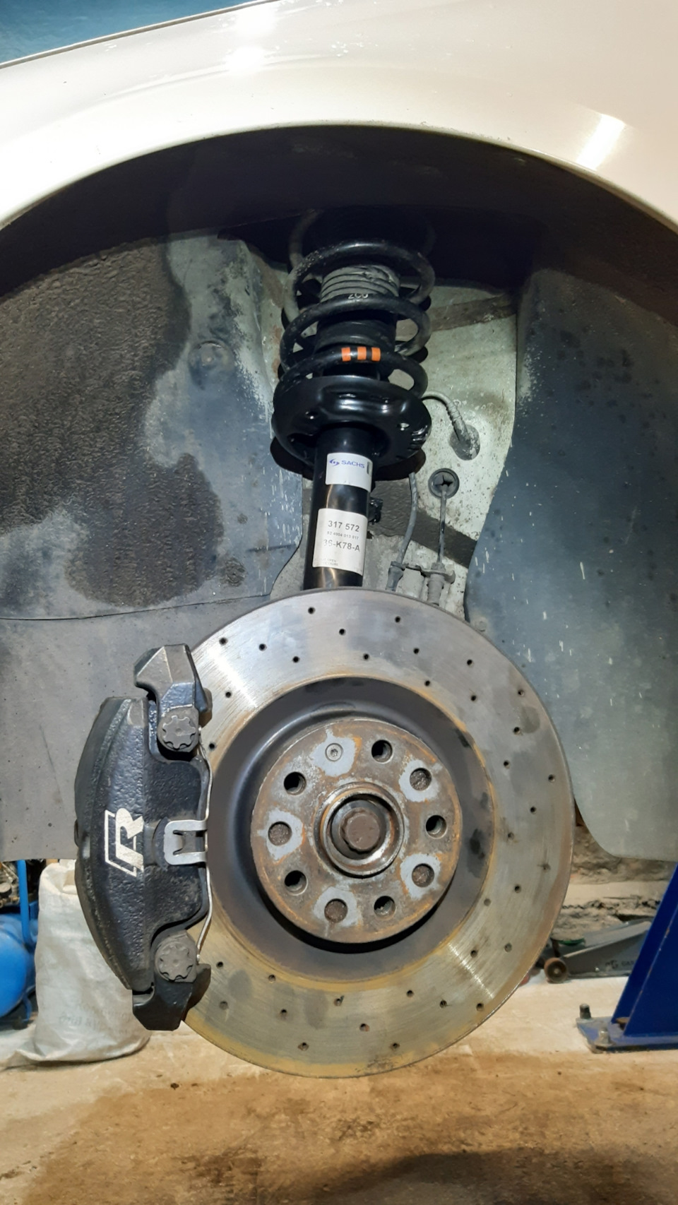 A0004004013 Вентиль колесный MERCEDES | Запчасти на DRIVE2