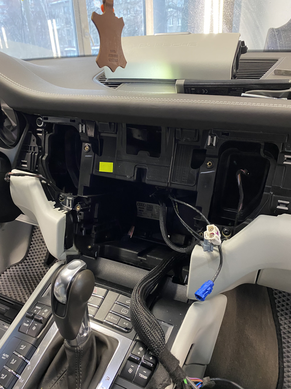 Часики — Porsche Macan (1G), 3 л, 2016 года | другое | DRIVE2