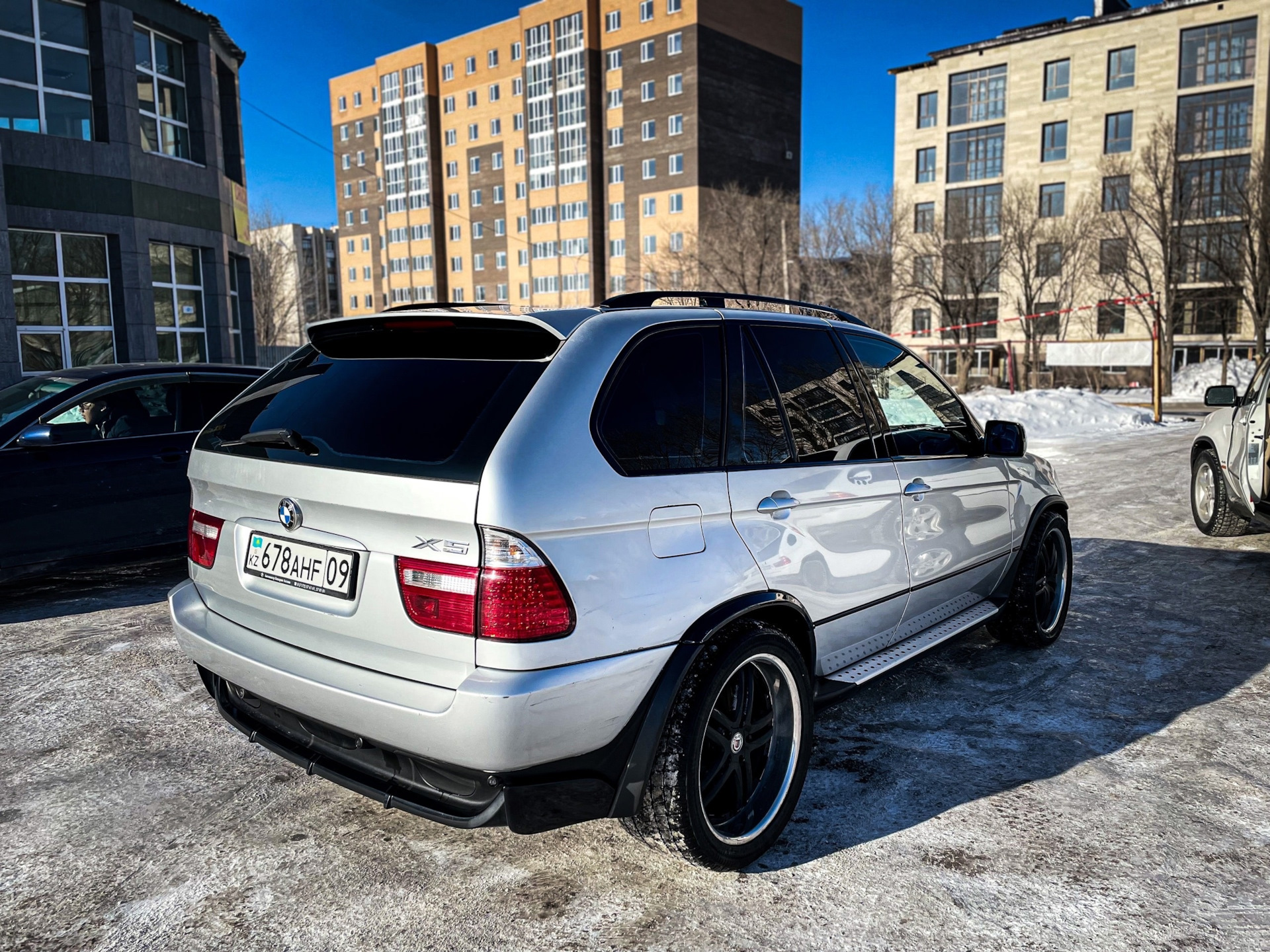 Замена дисок и задней оптики — BMW X5 (E53), 3 л, 2001 года | стайлинг | DRIVE2