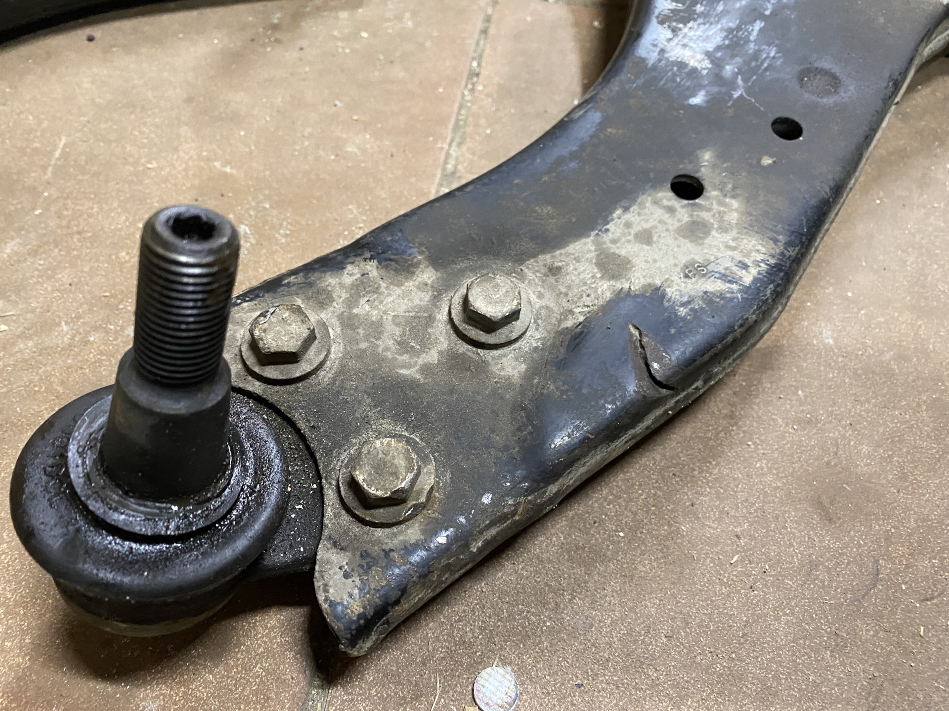 Замена передних рычагов, стоек стабилизатора и рулевых наконечников ...