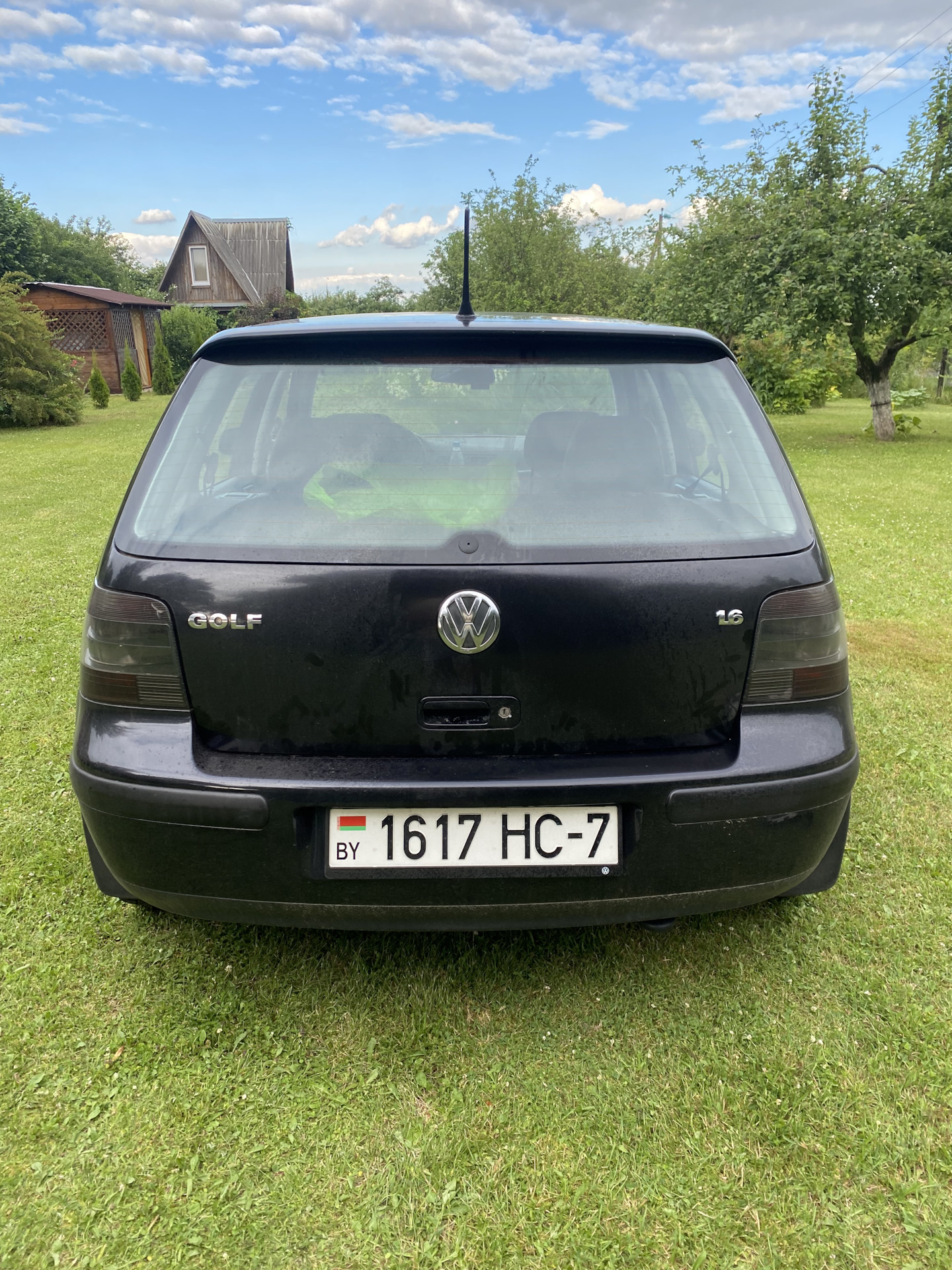 Шейвинг заднего дворника и немного колхоза — Volkswagen Golf Mk4, 1,6 л, 2001 года | тюнинг | DRIVE2