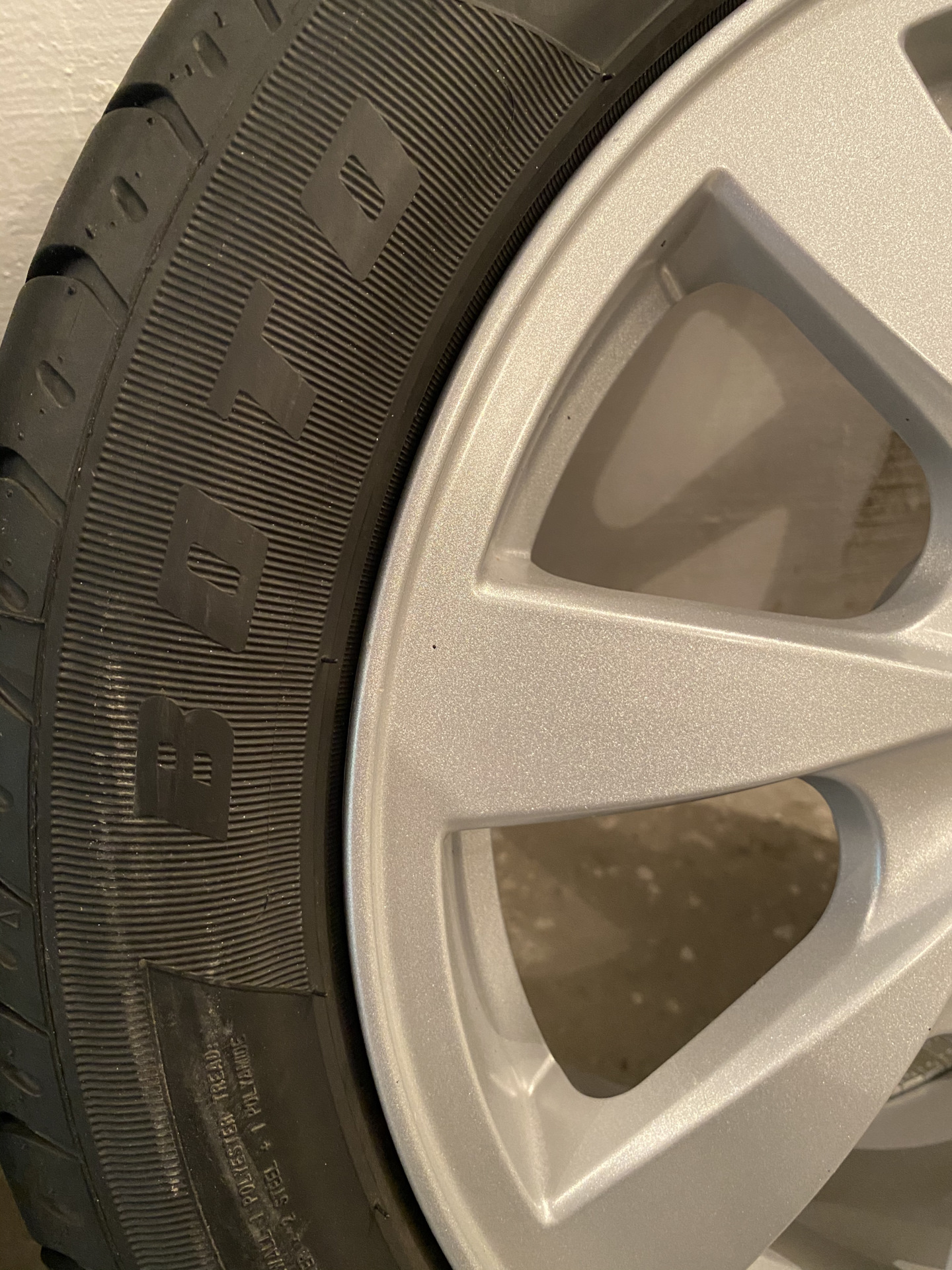 Покупка колёс Silver Edition — Lada Приора седан, 1,6 л, 2014 года ...