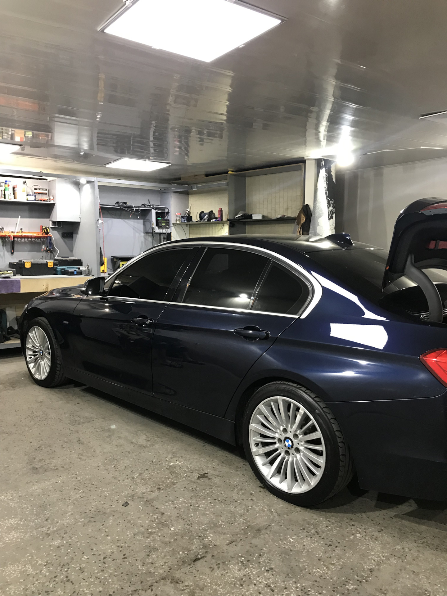 Тонировка и нулевик — BMW 3 series (F30), 2 л, 2011 года | просто так | DRIVE2