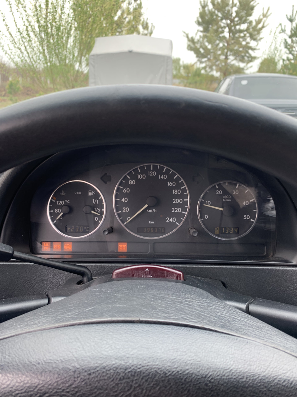 Ох уж эта гирлянда! — Mercedes-Benz M-Class (W163), 2,7 л, 2004 года ...