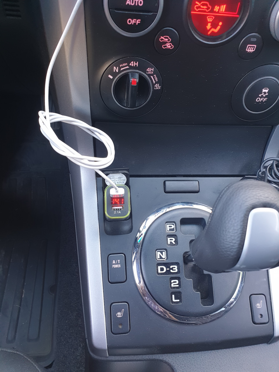 Измеритель вольтажа и зарядник. — Suzuki Grand Vitara (2G), 2 л, 2014 ...