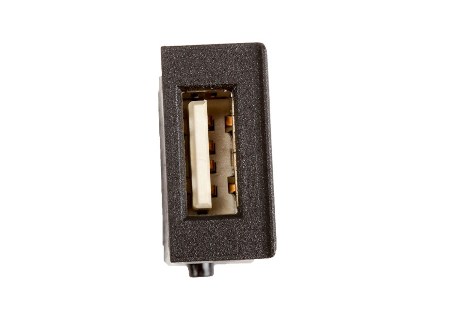 13349323 Разъем USB для мультимедийной системы GM | Запчасти на DRIVE2