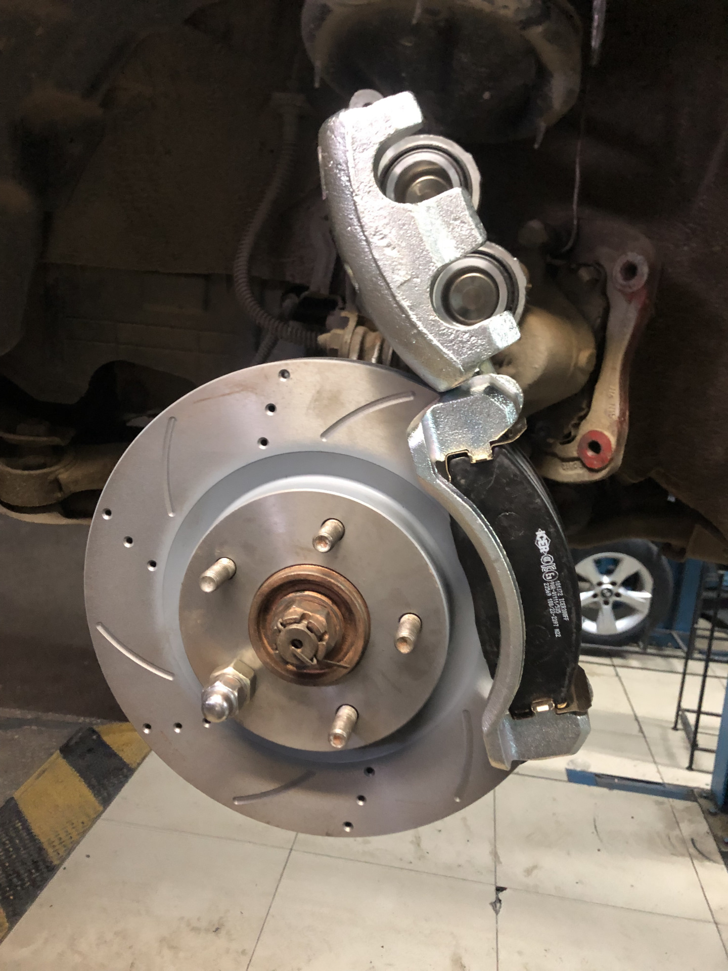 Передние тормоза от HYUNDAI SANTA FE — KIA Magentis II, 2 л, 2007 года ...