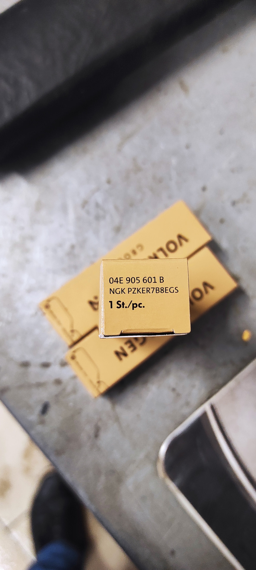 Замена свечей, радиатора печки и сервопривода, помпы или невероятные ...