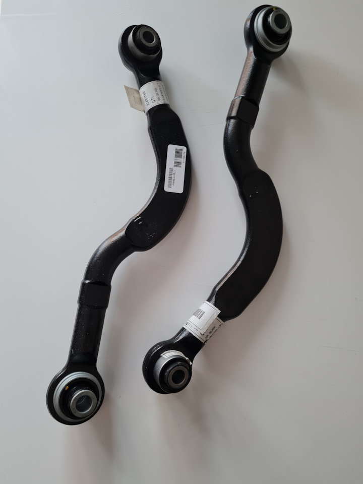 23484168 Рычаг задней подвески поперечный правый / Cadillac SRX 10~ GM ...