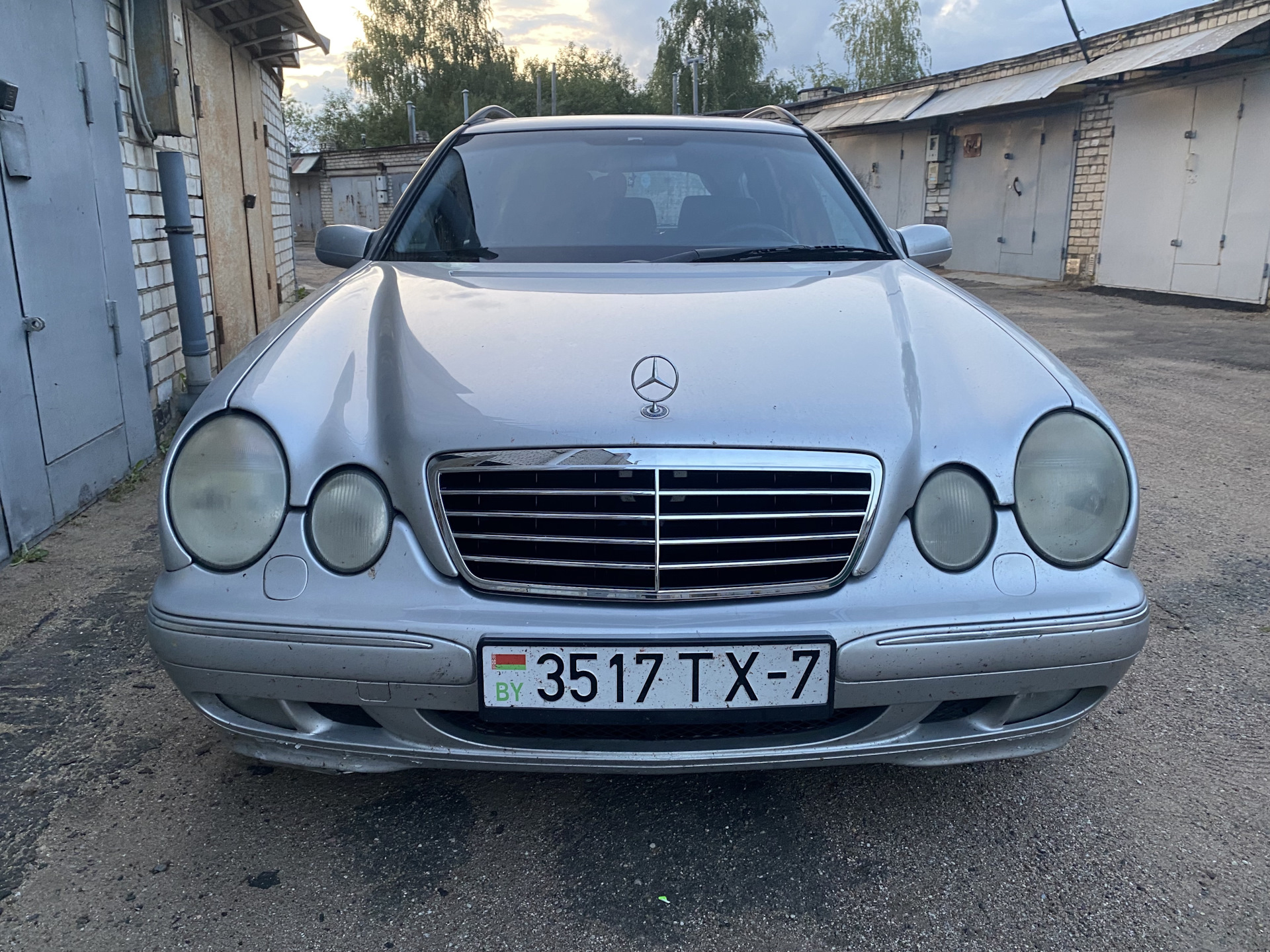 Решётка радиатора Avantgarde — Mercedes-Benz E-Class Estate (S210), 2,7 ...