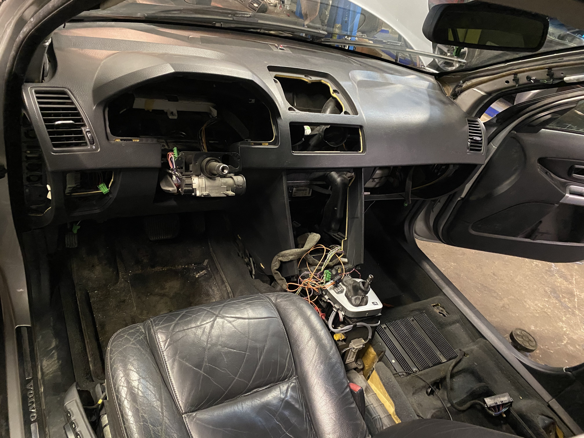 Сборка после кузовного ремонта часть 2 панель и мелочёвочка — Volvo ...