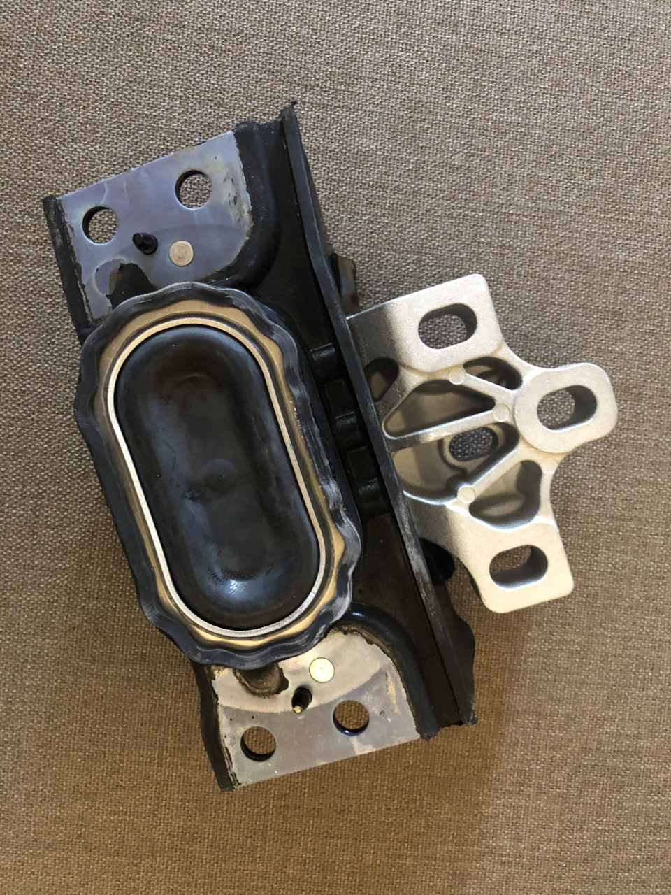 1️⃣4️⃣Замена гидроопоры АКПП 5QA199555F — Volkswagen Tiguan (2G), 2 л ...